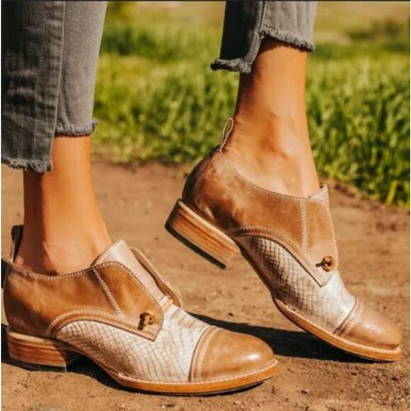 Freebird by Steven | Shoes | Freebird By Steven Mabel Western Distressed Leather Taupe Oxford ...